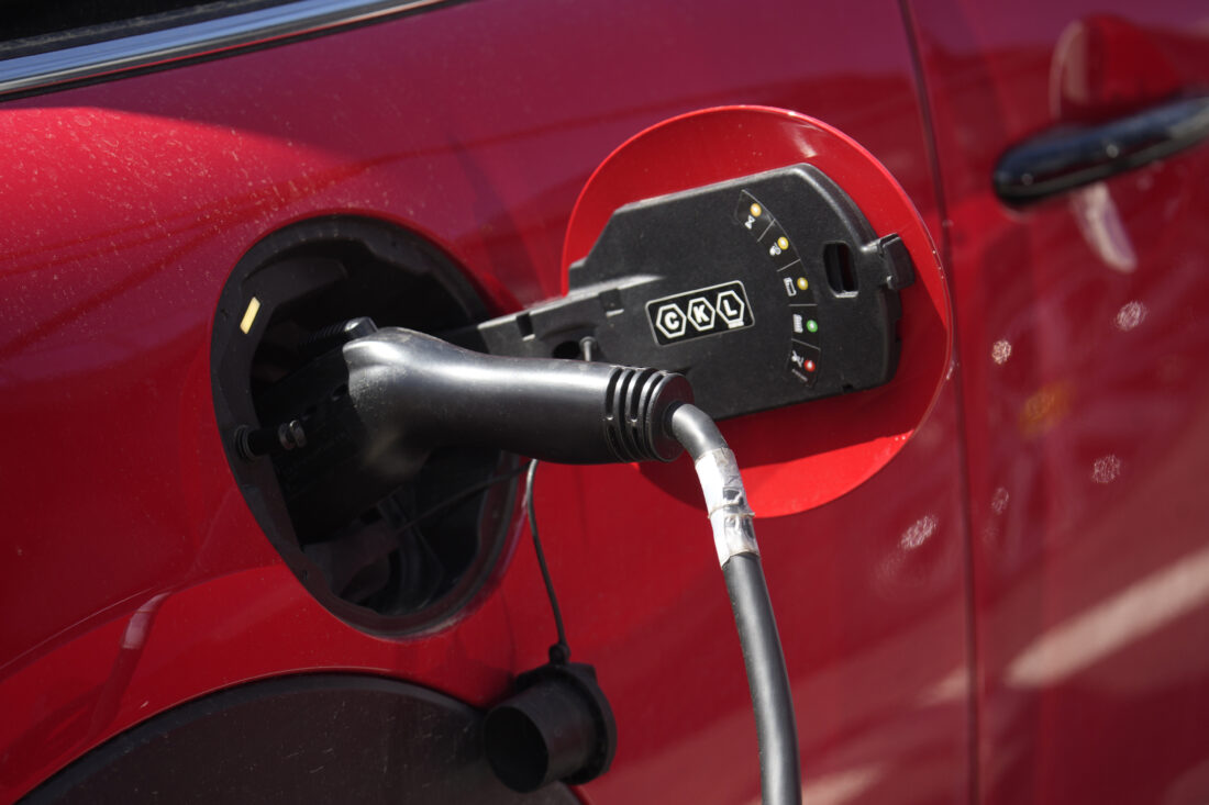 Ambitious EPA plan to cut auto emissions to slow climate change runs ...